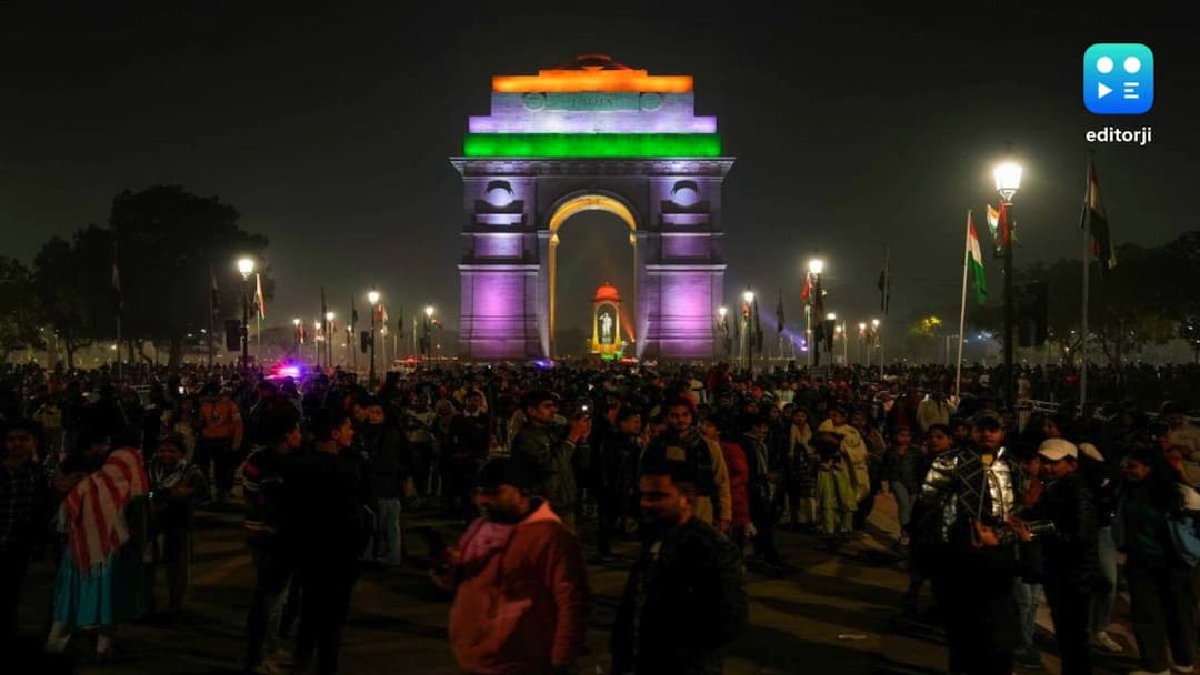 Dense Fog and Cold Wave Loom over Delhi Amid Poor Air Quality | Editorji